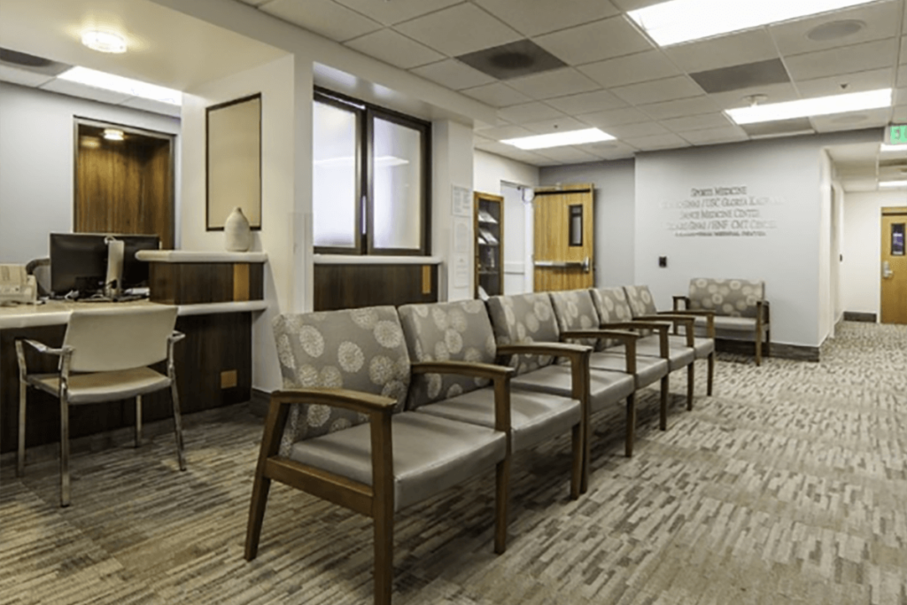 Mark Goodson 6th Floor Ortho Clinic - PNG Builders