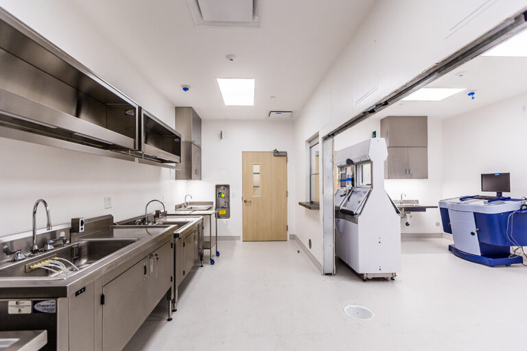 Keck Hospital of USC HC2 Endoscopy Suite - PNG Builders